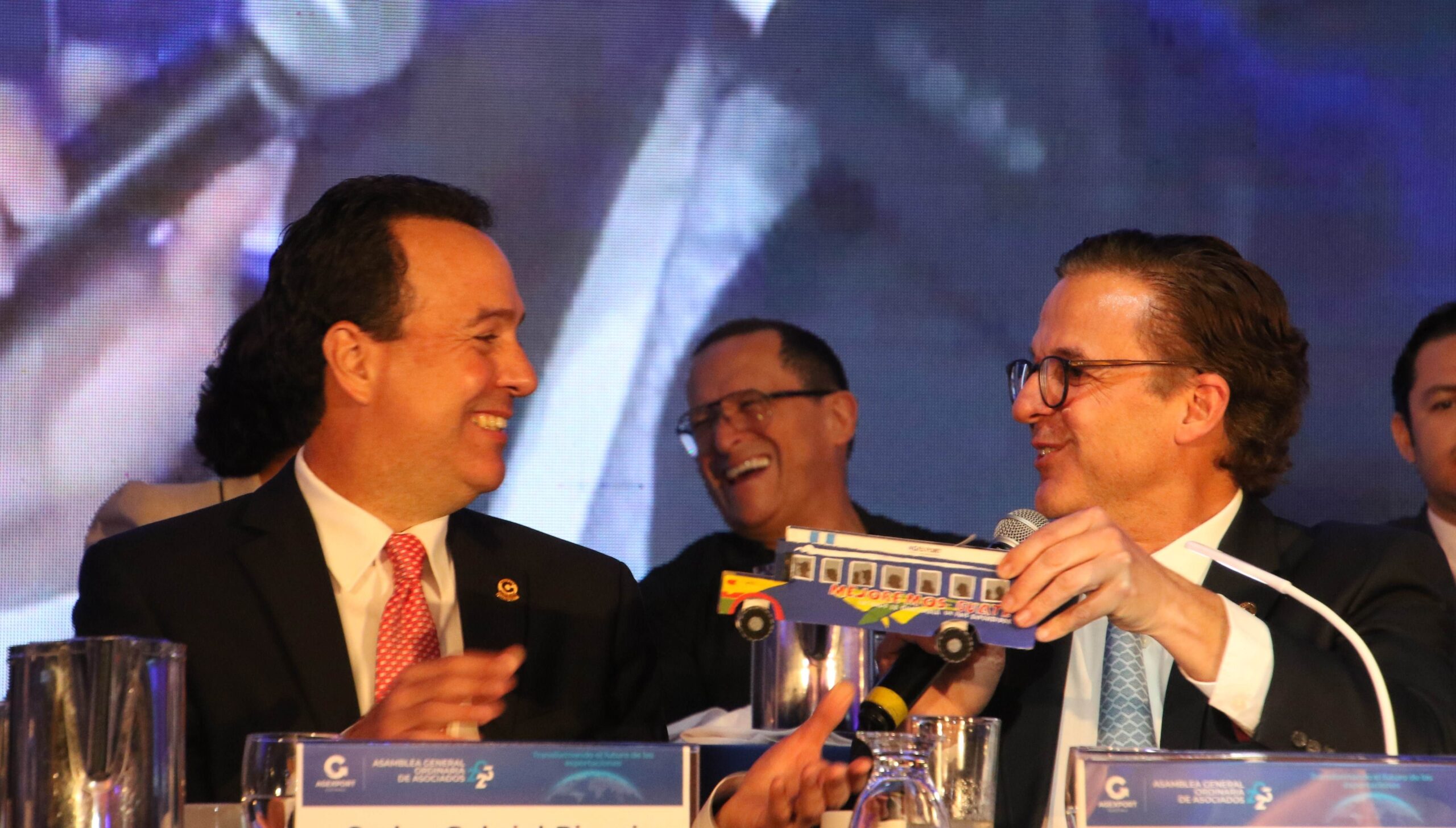 AGEXPORT presenta nueva directiva